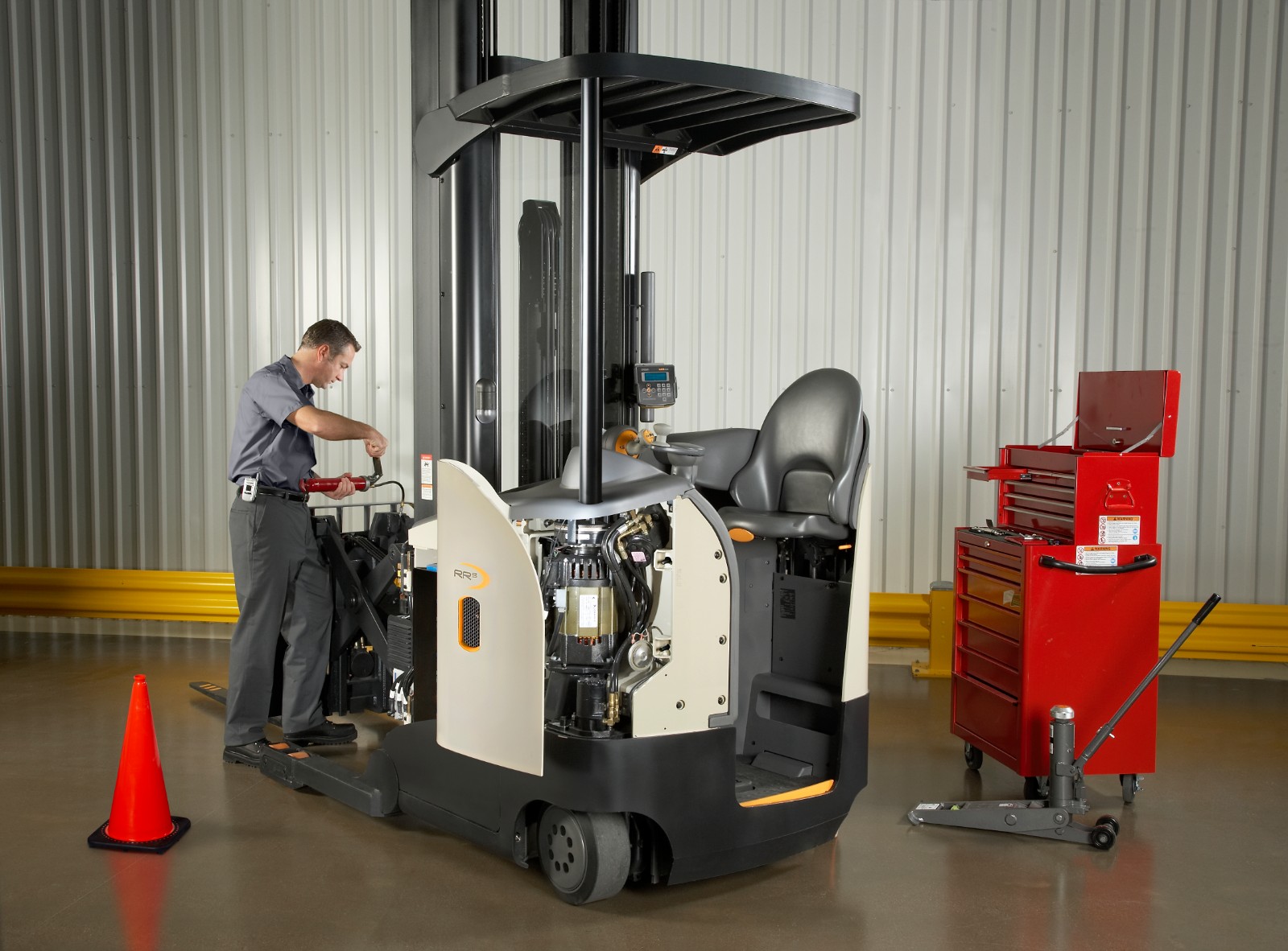 Comprehensive Equipment Service in Western Canada - ARPAC